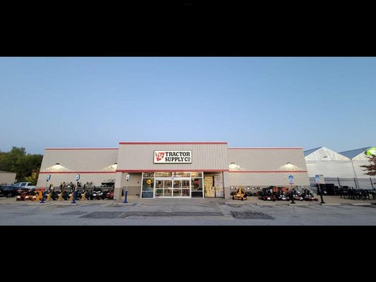 TRACTOR SUPPLY - Updated December 2025 - 3768 Pearl Rd, Medina, Ohio ...