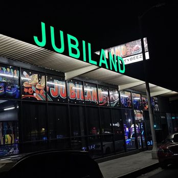 Chuck E. Cheese's Sun Valley, Los Angeles, CA - Last Updated July 2025 ...