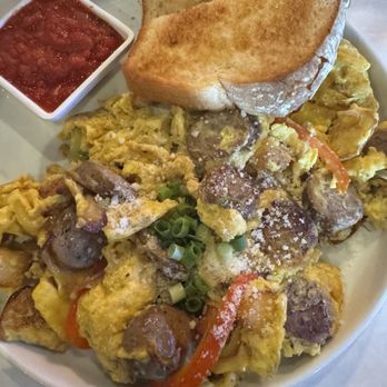 800 MAPLE - Updated October 2025 - 231 Photos & 222 Reviews - 800 Maple ...