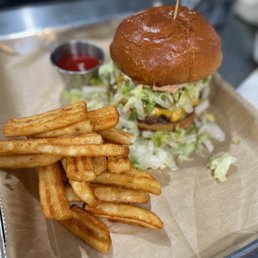 BAIT HOUSE BREWERY - Updated June 2025 - 109 Photos & 91 Reviews - 223 ...