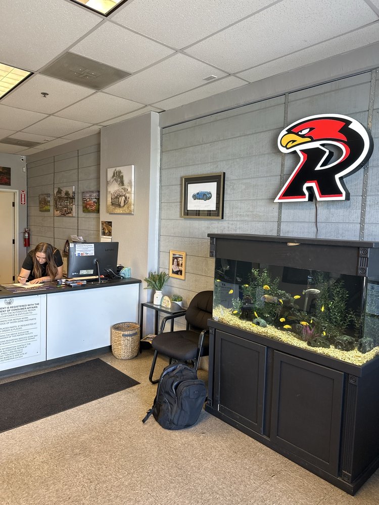 REDHAWK AUTO SERVICE - JEFFERSON - Updated January 2026 - 29 Photos ...