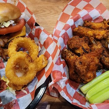 CLUCKERS - VERSAILLES - Updated December 2025 - 13 Photos & 26 Reviews ...