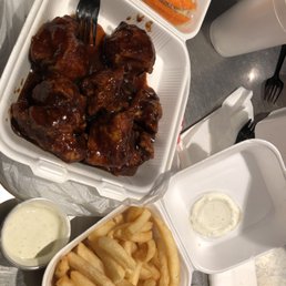 WINGSAHOLIC - Updated January 2026 - 154 Photos & 473 Reviews - 909 S ...