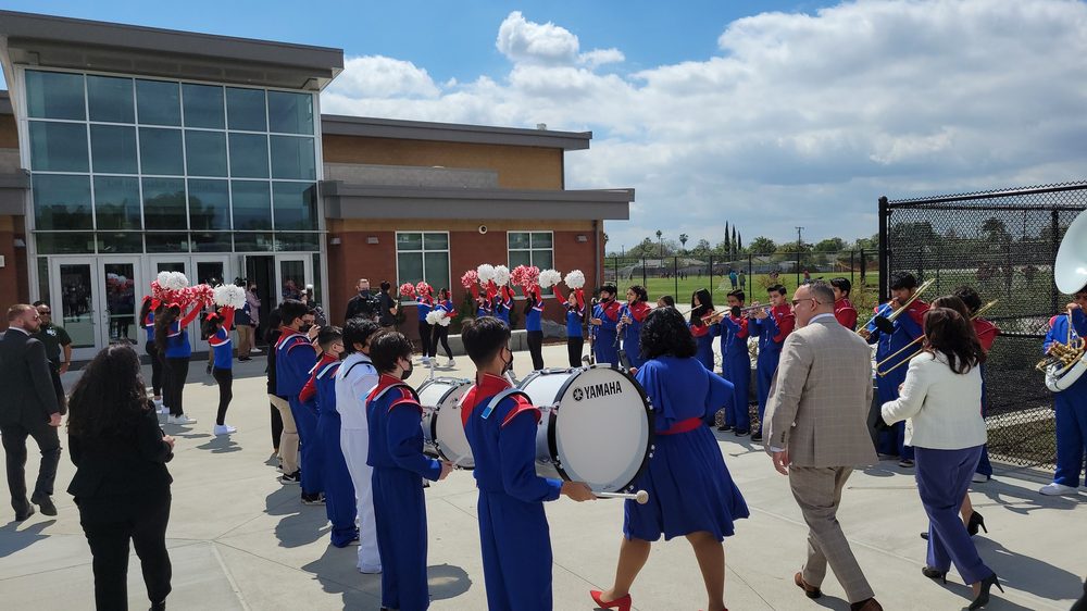 DE ANZA MIDDLE SCHOOL - Updated December 2025 - 14 Photos - 1450 S ...