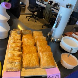 FAN FAN BAKERY - Updated December 2024 - 15 Harvard Ave, Hyde Park ...