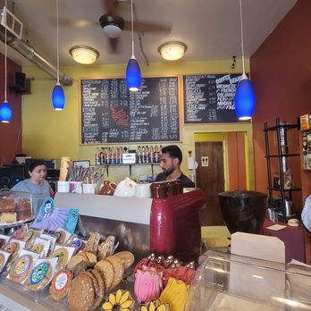 THREE BEES COFFEE HOUSE - Updated January 2025 - 224 Photos & 371 ...