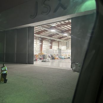 JSX - Updated June 2024 - 375 Photos & 202 Reviews - 5616-A Haven St ...