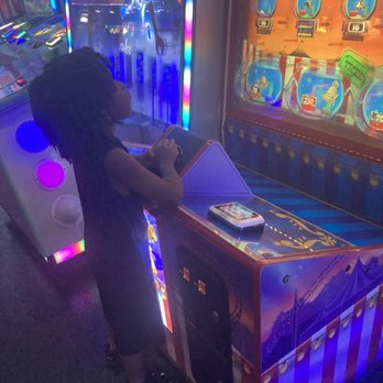 FLIPPERS CINEMA - Updated November 2024 - 70 Photos & 106 Reviews ...