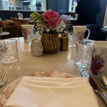 LITTLE HEN - HOUSTON - Updated 2024 - 1009 Photos & 337 Reviews - 4444 ...