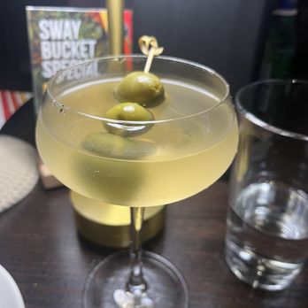 VINTAGE ON RACE - Updated October 2025 - 67 Photos & 29 Reviews - 500 Race St, Cincinnati, Ohio ...