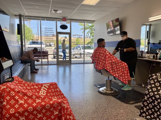 ROB’S BARBERSHOP - Updated January 2026 - 17 Photos & 17 Reviews - 5717 ...