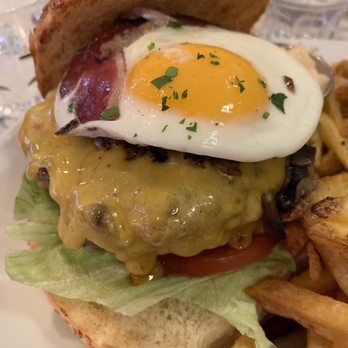 SCHWARTZ’S DELI - Updated July 2024 - 220 Photos & 194 Reviews - 16 rue ...