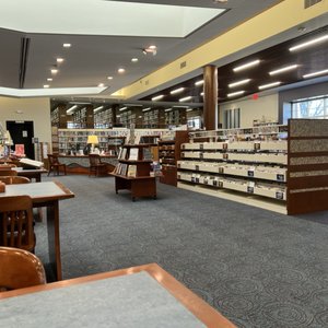 MIDDLE COUNTRY PUBLIC LIBRARY - Updated April 2025 - 22 Photos & 20 ...