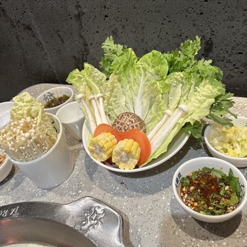 DA LONG YI HOT POT - Updated February 2025 - 318 Photos & 236 Reviews ...