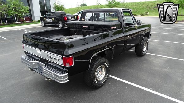 GATEWAY CLASSIC CARS OF KANSAS CITY - Updated December 2025 - 11 Photos ...