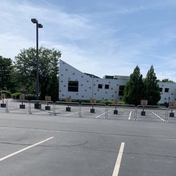 MIDDLE COUNTRY PUBLIC LIBRARY - Updated December 2025 - 27 Photos & 20 ...