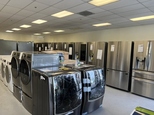 APPLIANCES 4 LESS - Updated July 2024 - 15 Photos - 4353 Elkhorn Blvd ...