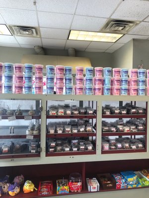 CANDY CONNECTION - Updated June 2025 - 123 Broadway, Wisconsin Dells ...