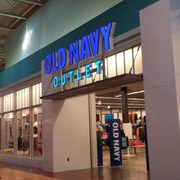 Old Navy Outlet - 29 Photos & 16 Reviews - Men's Clothing - 7000 ...