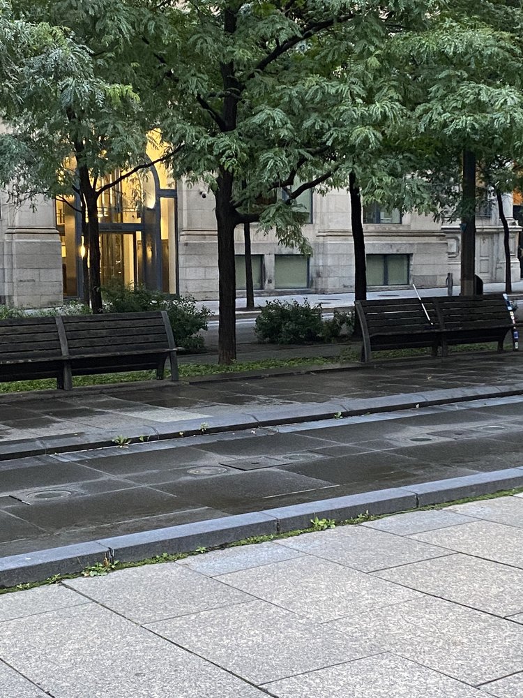 SQUARE VICTORIA - 27 Photos - Rue Du Square Victoria, Montréal, Quebec ...