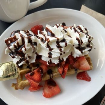 TIA B’S LA WAFFLERIA - Updated May 2024 - 1054 Photos & 714 Reviews ...