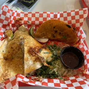 SUPREME CHICKEN - 55 Photos & 49 Reviews - 2295 S Chambers Rd, Aurora ...