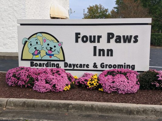FOUR PAWS INN - Updated October 2025 - 3131 Moseley Dr, Greenville ...