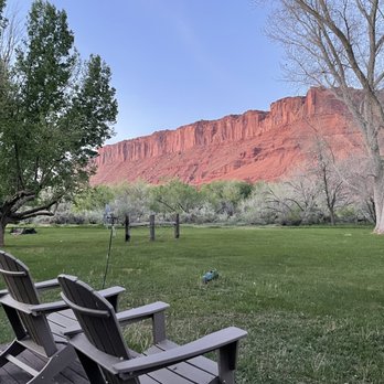 CASTLE VALLEY INN - Updated August 2025 - 32 Photos & 37 Reviews - 424 ...