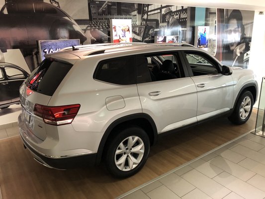 VW MANHATTAN - Updated October 2025 - 21 Photos & 89 Reviews - 802 11th ...