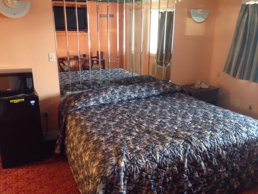 SEVILLE MOTEL - Updated December 2025 - 12 Photos - 1415 Tonnelle Ave ...