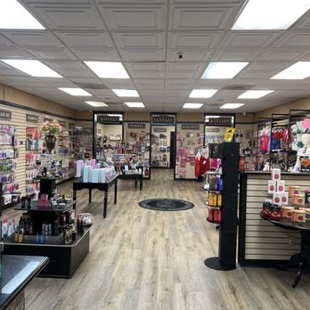 NOT TOO NAUGHTY - Updated June 2024 - 100 Photos & 74 Reviews - 2121 ...