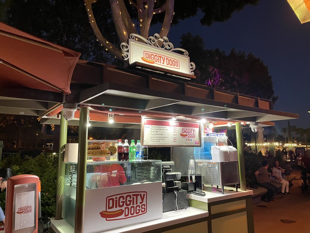 DIGGITY DOGS - Updated July 2025 - 1313 Disneyland Dr, Anaheim ...