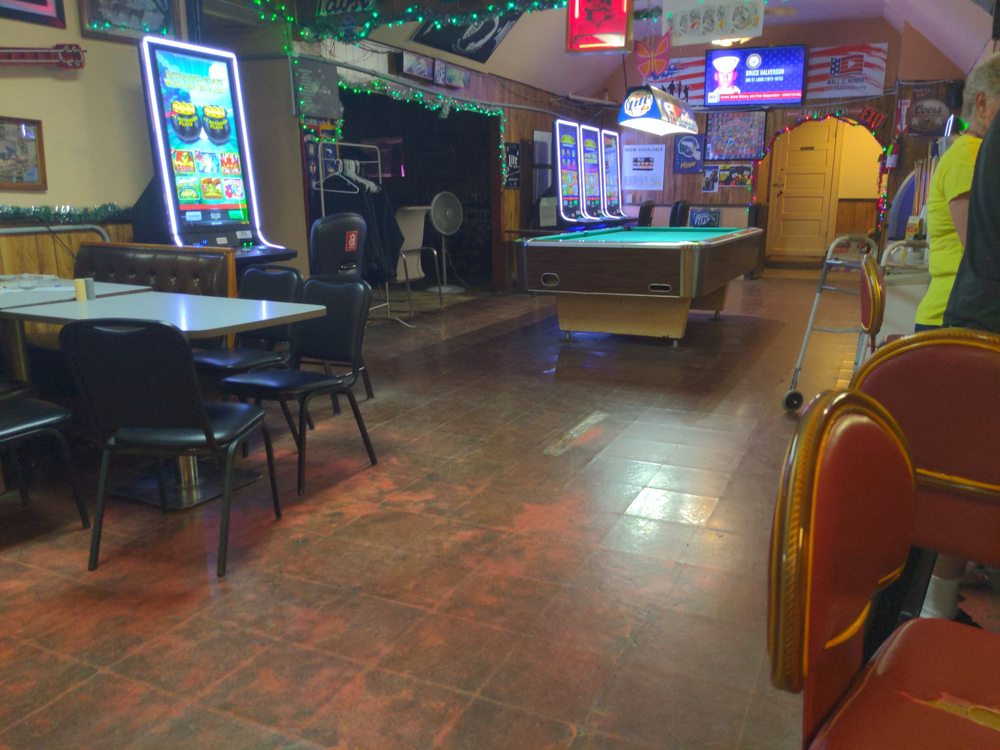 GUNDY’S BAR & GRILL - Updated October 2025 - 604 Clinic St NE, Medina ...