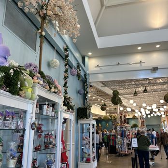 ALBANESE CONFECTIONERY - Updated October 2025 - 740 Photos & 399 ...