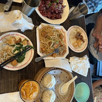 HIDDEN DUMPLING HOUSE - Updated July 2024 - 714 Photos & 442 Reviews ...