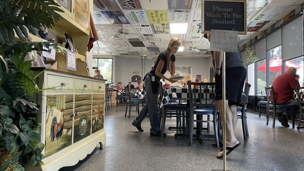 MEL DOG’S CAFE - Updated June 2024 - 150 Photos & 216 Reviews - 9766 ...