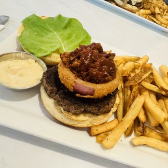 BIN 4 BURGER LOUNGE - Updated September 2025 - 230 Photos & 64 Reviews ...