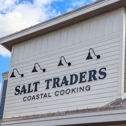 SALT TRADERS ZILKER - Updated December 2025 - 1064 Photos & 542 Reviews ...