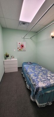 FLOWERS FOOT SPA - Updated August 2025 - 11 Photos - 5000 Main St, The ...