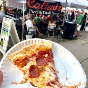 CALIENTE PIZZA & DRAFTHOUSE - 458 Photos & 395 Reviews - Pizza - 4624 ...