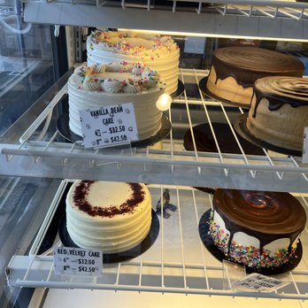 QUACK’S 43RD STREET BAKERY - Updated December 2024 - 588 Photos & 859 ...