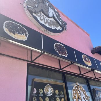VOODOO DOUGHNUT - Updated December 2025 - 2835 Photos & 2121 Reviews ...