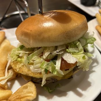 RED ROBIN GOURMET BURGERS AND BREWS - Updated September 2025 - 497 ...