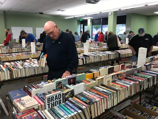 QUINCY PUBLIC LIBRARY - Updated July 2025 - 34 Photos - 526 Jersey St ...