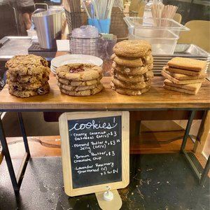 FIRST DRAFT BOOK BAR - 131 Photos & 100 Reviews - 300 W Camelback Rd ...