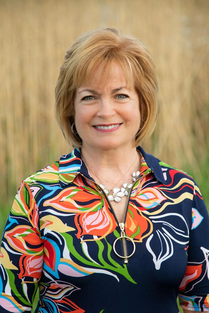 SHARON LYNCH - @PROPERTIES - Updated October 2025 - 31 Photos - 324 W ...