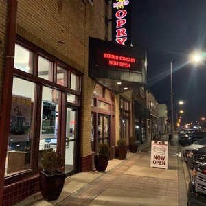 REGAL WARREN MIDWEST CITY - 47 Photos & 15 Reviews - 5901 SE 15th St ...