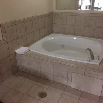 HOLIDAY INN EXPRESS & SUITES RIPLEY - Updated October 2025 - 22 Photos ...