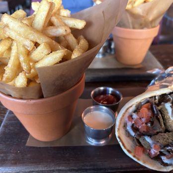 RUBY SOHO - Updated September 2025 - 131 Photos & 69 Reviews - 587 King ...