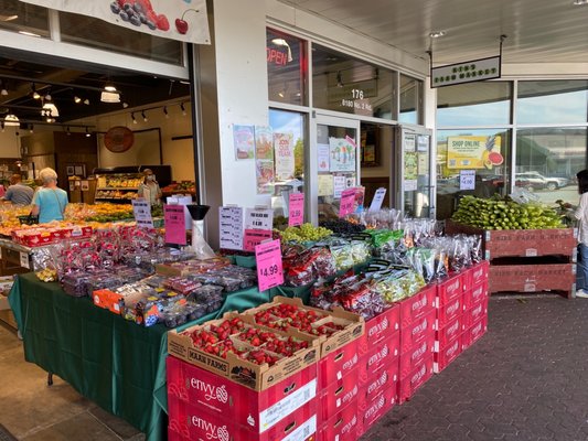 KIN’S FARM MARKET - Updated December 2025 - 54 Photos - 8180 No 2 Road ...